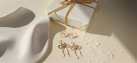 Chain Link Toggle Necklace With Monogram Token Jewelry