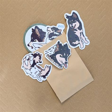 Sleepy Pomsky — Giselle Luna