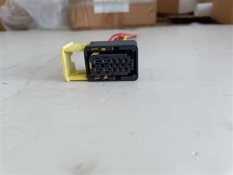 Hc B 66077 1 Auto Bus Accessory Universal Cable Connector With Wire