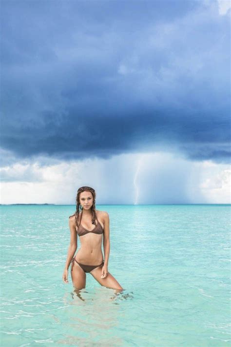 Alexis Ren Sexy And Topless Photos TheFappening Alexis Ren Sexy And Topless Photos TheFappening