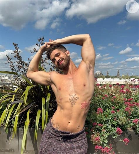 15 Fotos Muito Sensuais De João Guilherme Cliques íntimos Do Ator