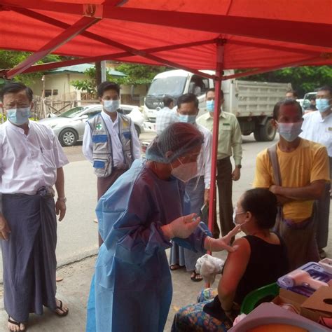 တောင်ငူမြို့၌ ပဲခူးတိုင်းဒေသကြီး ကျန်းမာရေးဦးစီးဌာနမှဦးစီး၍ ကိုဗစ် ၁၉