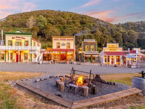 American Frontier Town