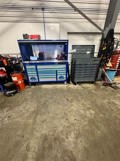 Mac Tools Tech Series With Hutch Tool Boxes Belts And Storage