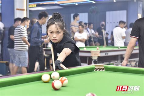 张家界： 江南汇”杯中式台球黑8让局赛开杆 90位参赛选手欢聚一堂 大比舞”民生张家界站红网