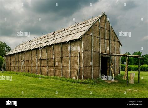 Longhouse Iroquois Traditional Home Native American Tribes
