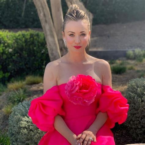 Kaley Cuoco Hot In Scarlet Dress Photos The Fappening