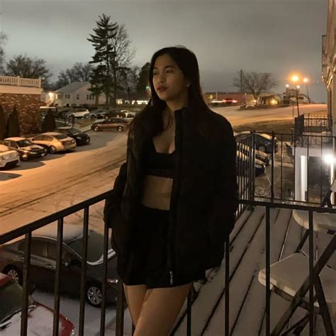 Yi Shay Ms Yishay • Threads Say More