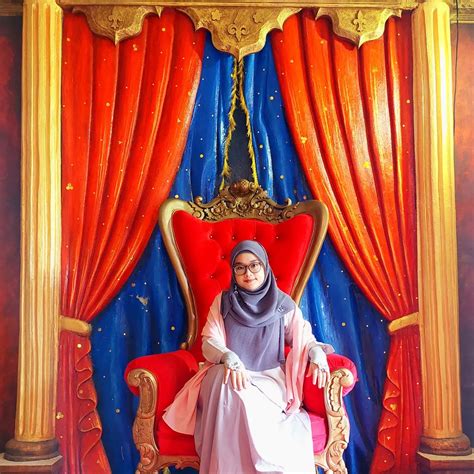 Nandhita Zefania Maharani Medium