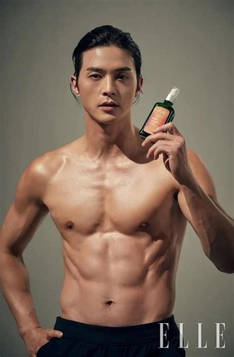 Kim Ji Hoon Body Kim Ji Hoon Delivers Powerful Performance As Monarch