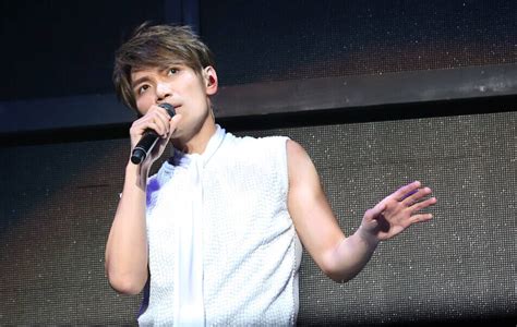 杨宗纬北京个唱现场落泪 以诗会友大秀舞艺手机凤凰网