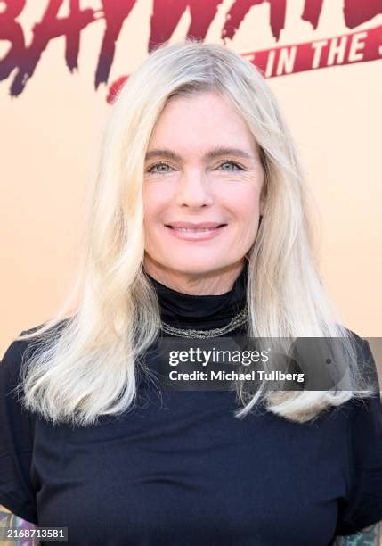 Top Erika Eleniak Photo Erika Eleniak Talks Baywatch