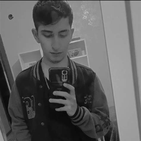 Throne Ikram My Wishlist