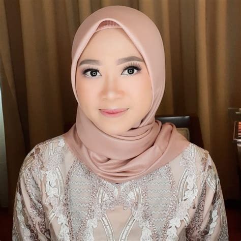 Dewi Andriyani Linkedin