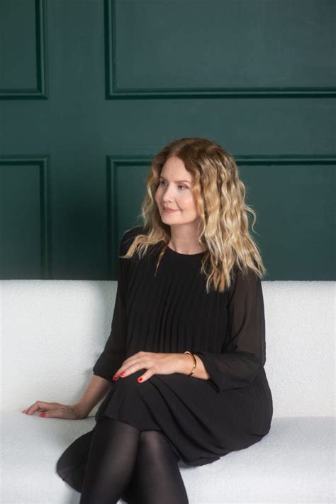 Pintér Sonja A B32 Galéria Vezető Kurátora Interjú