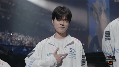 데프트는 1년 더 하고싶을까 롤 리그 오브 레전드 에펨코리아 데프트는 1년 더 하고싶을까 롤 리그 오브 레전드 에펨코리아