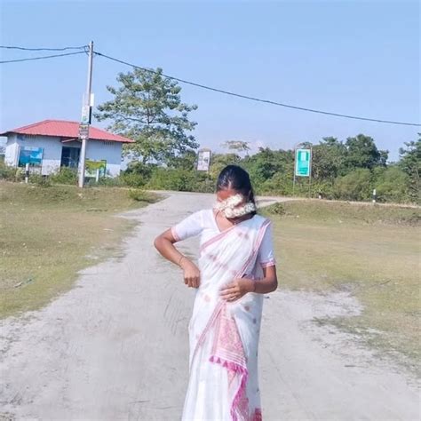 N I K U Itz Meku Threads Say More