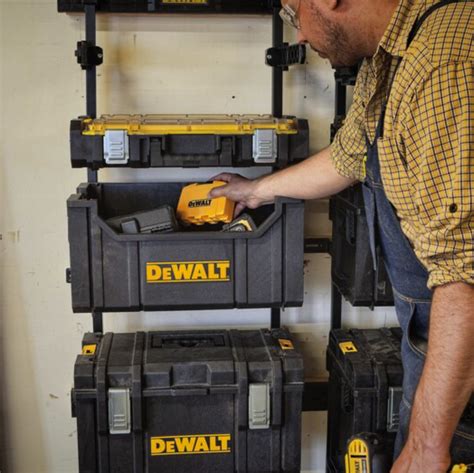 Dewalt Toughsystem 20 20v Dual Port Charger Box Dwst08050 Tool Boxes