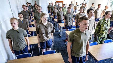 Ekot På En Minut Nyheter Ekot Sveriges Radio