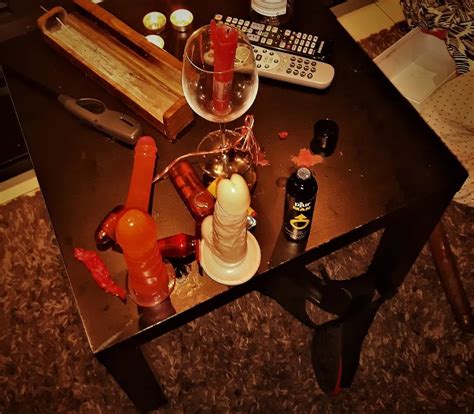 Bbw Wife Miss Lizz Candle Play 27 Nude Pics Xhamster