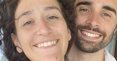 Eco Friendly Couple Ditch Loo Roll For Towel And Slash Water Bills To £8 A Month Daily Star