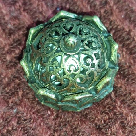 Arahant Relic Stone Eggs 9mm 10mm With Small Holder Guan Yin Pearls