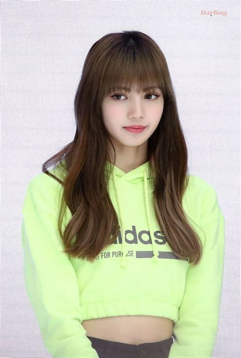 Pin By مبین اکرامی On لیسا Lalisa Manoban Blackpink Korean Girl Groups
