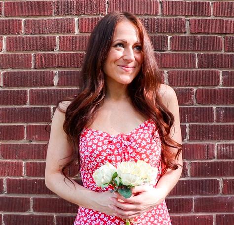 Caroline Flett Tiktok Growth Coach For Entrepreneurs And Creators