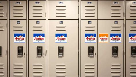 Identificación De Lockers Con Stickers Artes Graficas Integradas