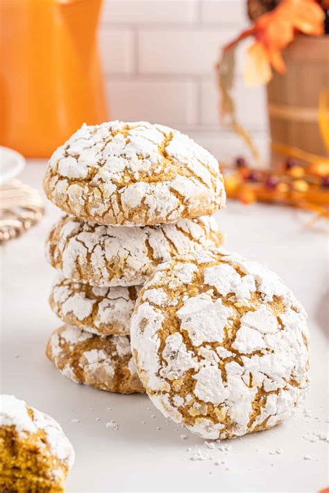 Easy Pumpkin Crinkle Cookies