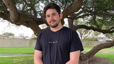 The Card Guy Age Height Net Worth Girlfriend Bio Facts Wiki
