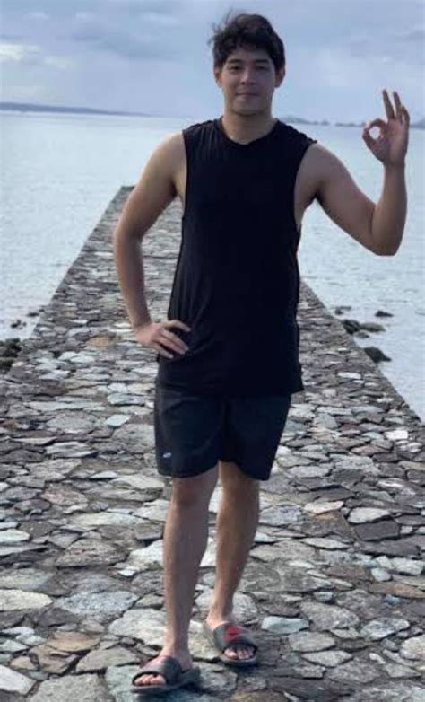 Jeric Gonzaless Feet