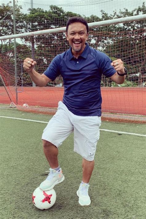 Fandi Ahmad Wife Wendy Jacobs Is A Proud Mom Of Five Players Bio