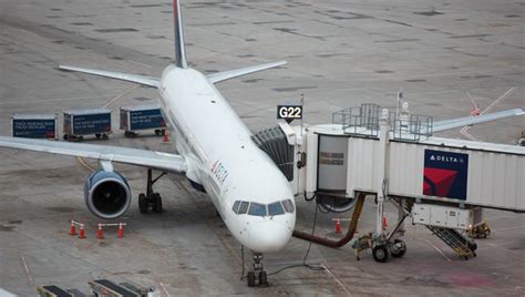 Aviation Photos 32 Cool Boeing 757 Pics