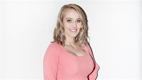 Anna ‘chickadee Cardwells Health Her Cancer Battle Explained Hollywood Life