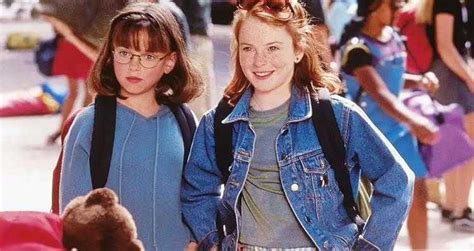 天生一对：双胞胎姐妹，11年后重逢 英语趣配音