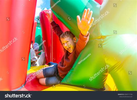 Hoppborg Bilder Stockfoton Och Vektorer Med Shutterstock