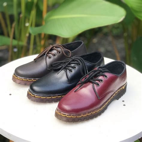 Jual Sepatu Docmart Low Boots 3 Holes Wanita Kulit Asli Docmart Kulit Asli Docmart Low Docmart 3