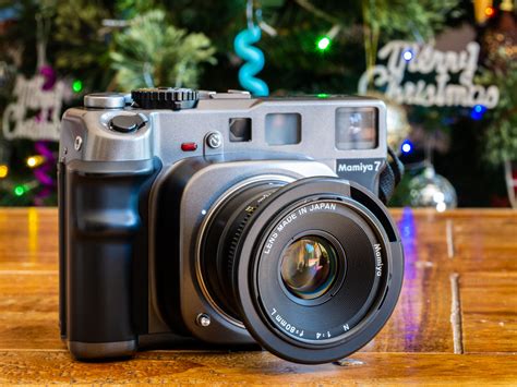 Mamiya 7 First Impressions Initial Camera Review