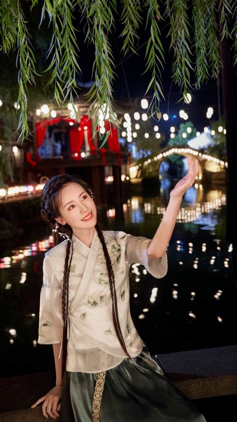 Ghim C A Milan Tr N Sao N Hoa Ng