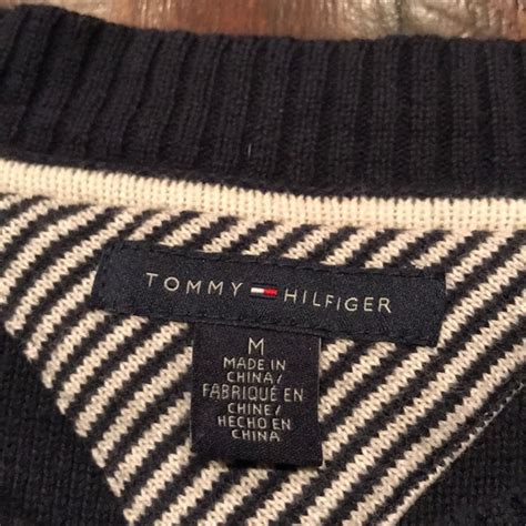 Tommy Hilfiger Sweaters Tommy Hilfiger Sweater Cursive Logo Size