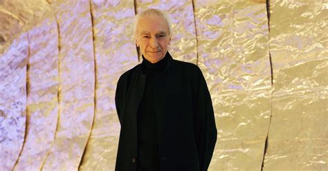 Massimo Vignelli Acclaimed Graphic Designer Dies At 83 Time