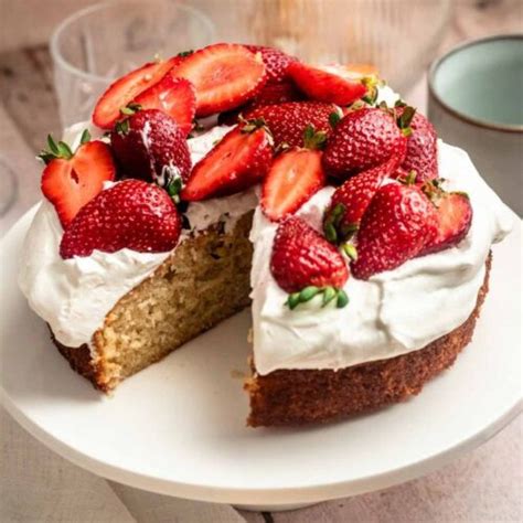 Strawberry Cake Filling 20 Minutes Rich And Delish