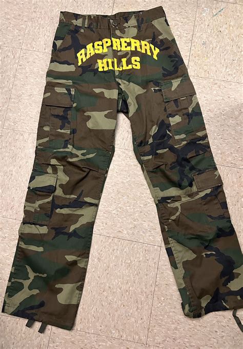 The Gv Gallery Gv Gallery Raspberry Hills Camo Cargo Pants Grailed