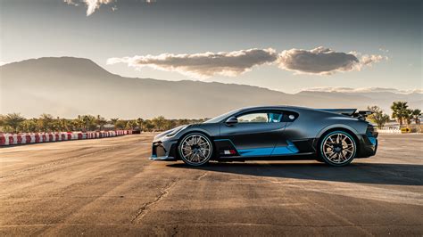 Bugatti Divos Get Together Under The California Sun In Spectacular 18