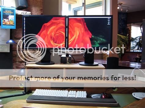 Review: Samsung 204B dual 20" LCDs. Pics included