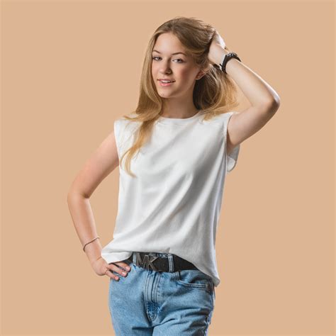 Zlata Azonvidz Ad Creatives For D C Brands