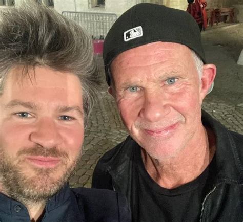 Dimitri Strobbe Loopt Drummer Red Hot Chili Peppers Tegen Het Lijf Aan