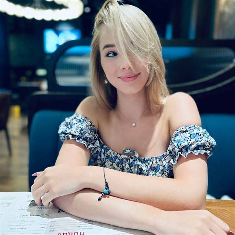 Gentlerossi Stripchat Webcam Model Profile And Free Live Sex Show