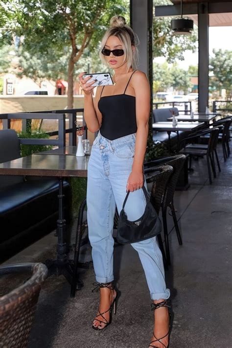 15 Baggy Jeans Outfits To Rock This Summer Styleoholic